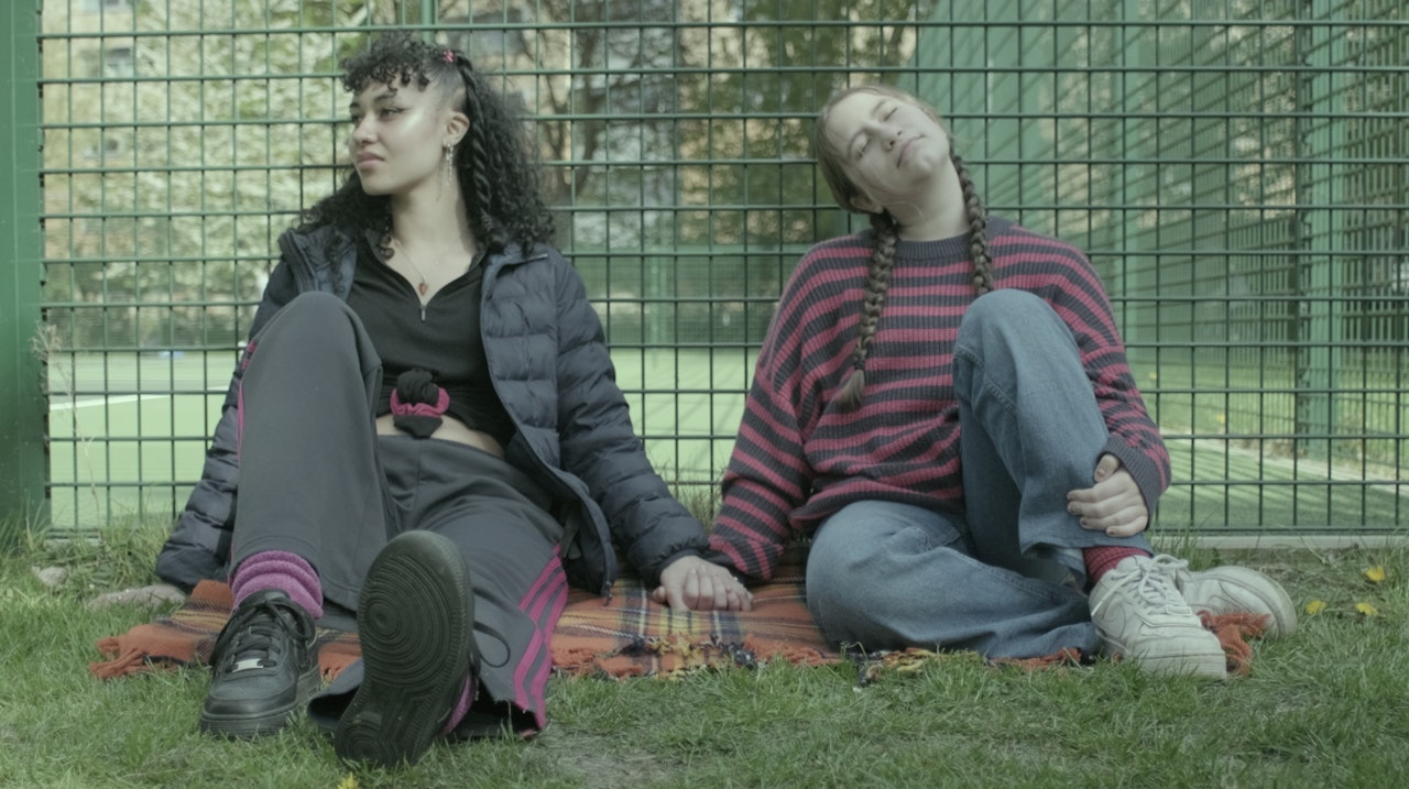 Belle & Sebastian - Talk To Me Talk To Me (Music Video) - Everyone ... Belle & Sebastian - Talk To Me Talk To Me (Music Video) - Everyone ...